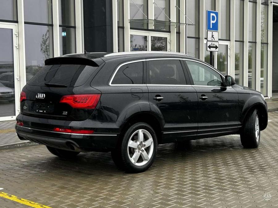 Audi Q7 2012 in Vilnius, with an engine capacity of 2.97 L and mileage of 301 thousand km for 9999 €, photo 6 on AUTOMOTO.COM.LV
