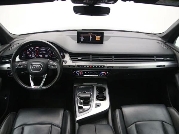 Audi Q7 2015 in Vilnius, with an engine capacity of 3.00 L and mileage of 194 thousand km for 25799 €, photo 2 on AUTOMOTO.COM.LV
