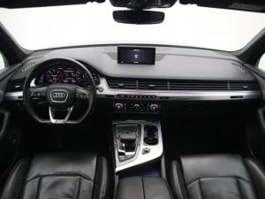 Audi Q7 2016 in Vilnius, with an engine capacity of 3.00 L and mileage of 233 thousand km for 25499 €, photo 3 on AUTOMOTO.COM.LV