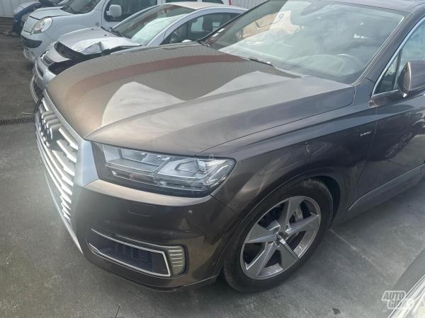 Audi Q7 2017 in Klaipeda, with an engine capacity of 3.00 L and mileage of 120 thousand km for 13500 €, photo 7 on AUTOMOTO.COM.LV