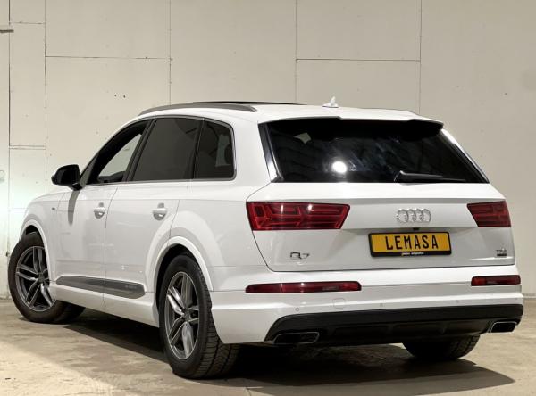 Audi Q7 2017 Klaipėda, ar dzinēja tilpumu 0.00 L un nobraukumu 174 tūkst. km par 21999 €, foto 4 vietnē AUTOMOTO.COM.LV
