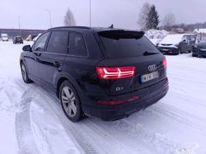 Audi Q7 2018 in Vilnius, with an engine capacity of 2.97 L and mileage of 193 thousand km for 24900 €, photo 3 on AUTOMOTO.COM.LV