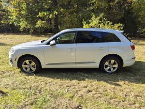 Audi Q7 2018 in Vilnius, with an engine capacity of 2.00 L and mileage of 332 thousand km for 14300 €, photo 6 on AUTOMOTO.COM.LV