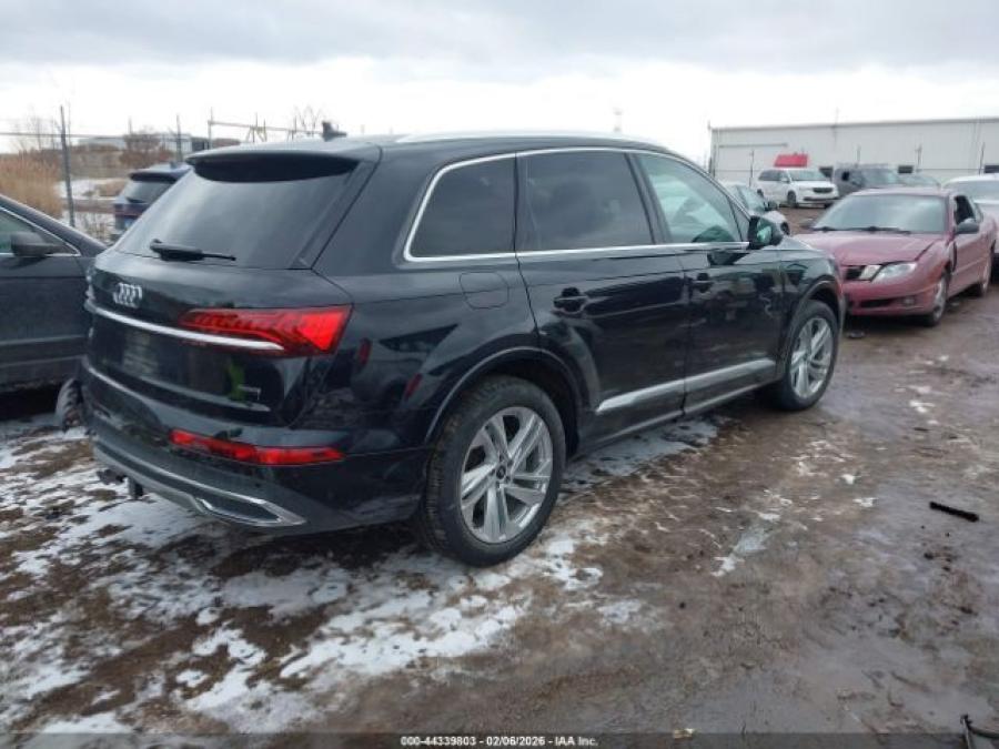 Audi Q7 2021 in Klaipeda, with an engine capacity of 0.00 L and mileage of 0 thousand km for 24500 €, photo 4 on AUTOMOTO.COM.LV