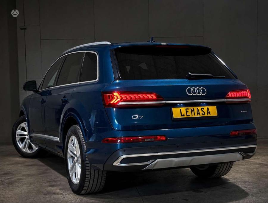 Audi Q7 2021 in Klaipeda, with an engine capacity of 0.00 L and mileage of 162 thousand km for 35900 €, photo 5 on AUTOMOTO.COM.LV