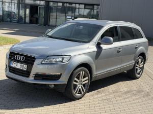 Audi Q7 2026 in Vilnius, with an engine capacity of 3.00 L and mileage of 380 thousand km for 3700 €, photo 4 on AUTOMOTO.COM.LV