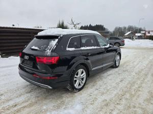 Black Audi Q7 e-tron 2016 in Kaunas, with an engine capacity of 3.00 L and mileage of 246 thousand km for 19950 €, photo 5 on AUTOMOTO.COM.LV