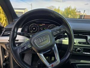 Melns Audi Q7 e-tron 2016 Kauņa, ar dzinēja tilpumu 3.00 L un nobraukumu 246 tūkst. km par 18800 €, foto 20 vietnē AUTOMOTO.COM.LV