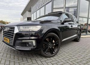 Черный Ауди Q7 e-tron 2016 в Каунас, объемом двигателя 3.00 л и пробегом 295 тыс. км за 21900 €, фото  на AUTOMOTO.COM.LV