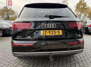 Black Audi Q7 e-tron 2016 in Kaunas, with an engine capacity of 3.00 L and mileage of 295 thousand km for 21900 €, photo 5 on AUTOMOTO.COM.LV