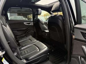 Black Audi Q7 e-tron 2016 in Kaunas, with an engine capacity of 3.00 L and mileage of 295 thousand km for 21900 €, photo 21 on AUTOMOTO.COM.LV