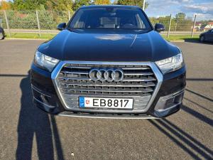Melns Audi Q7 e-tron 2016 Rīga, ar dzinēja tilpumu 2.97 L un nobraukumu 352 tūkst. km par 21000 €, foto  vietnē AUTOMOTO.COM.LV