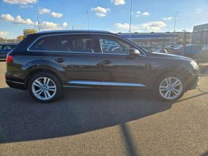Melns Audi Q7 e-tron 2016 Rīga, ar dzinēja tilpumu 2.97 L un nobraukumu 352 tūkst. km par 21000 €, foto 6 vietnē AUTOMOTO.COM.LV