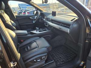 Melns Audi Q7 e-tron 2016 Rīga, ar dzinēja tilpumu 2.97 L un nobraukumu 352 tūkst. km par 21000 €, foto 8 vietnē AUTOMOTO.COM.LV