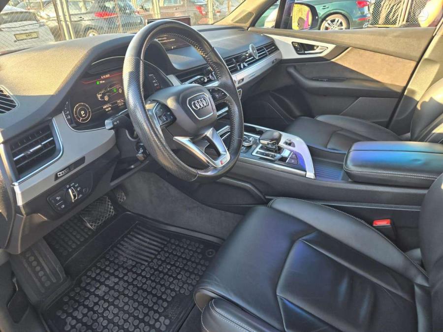 Melns Audi Q7 e-tron 2016 Rīga, ar dzinēja tilpumu 2.97 L un nobraukumu 352 tūkst. km par 21000 €, foto 9 vietnē AUTOMOTO.COM.LV