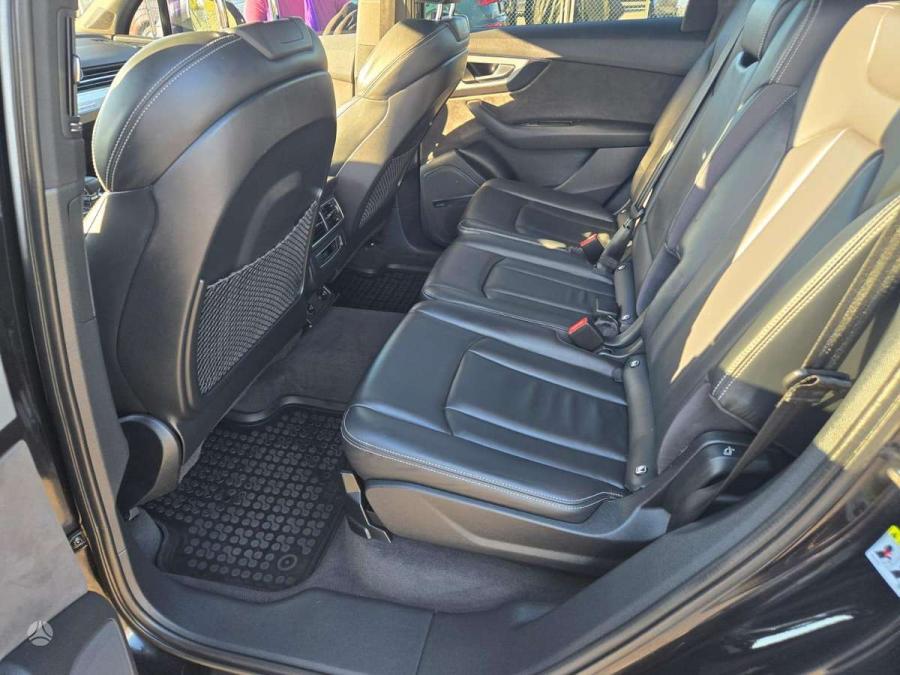 Melns Audi Q7 e-tron 2016 Rīga, ar dzinēja tilpumu 2.97 L un nobraukumu 352 tūkst. km par 21000 €, foto 10 vietnē AUTOMOTO.COM.LV