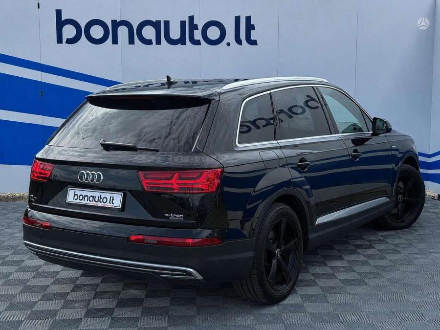 Черный Ауди Q7 e-tron 2016 в Каунас, объемом двигателя 2.97 л и пробегом 279 тыс. км за 22499 €, фото 4 на AUTOMOTO.COM.LV