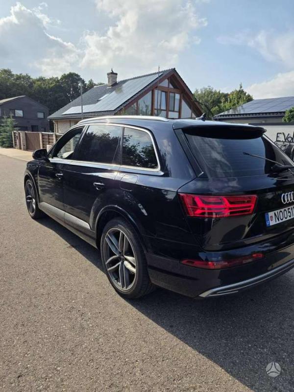 Zils Audi Q7 e-tron 2016 Kauņa, ar dzinēja tilpumu 3.00 L un nobraukumu 301 tūkst. km par 20300 €, foto 3 vietnē AUTOMOTO.COM.LV