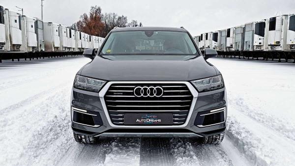 Grey Audi Q7 e-tron 2016 in Vilnius, with an engine capacity of 2.97 L and mileage of 229 thousand km for 29990 €, photo 5 on AUTOMOTO.COM.LV