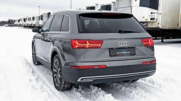 Grey Audi Q7 e-tron 2016 in Vilnius, with an engine capacity of 2.97 L and mileage of 229 thousand km for 29990 €, photo 6 on AUTOMOTO.COM.LV