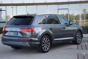 Pelēks Audi Q7 e-tron 2016 Viļņa, ar dzinēja tilpumu 3.00 L un nobraukumu 270 tūkst. km par 20500 €, foto 11 vietnē AUTOMOTO.COM.LV