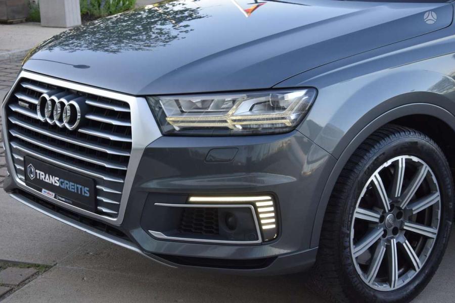 Pelēks Audi Q7 e-tron 2016 Viļņa, ar dzinēja tilpumu 3.00 L un nobraukumu 270 tūkst. km par 20500 €, foto 13 vietnē AUTOMOTO.COM.LV