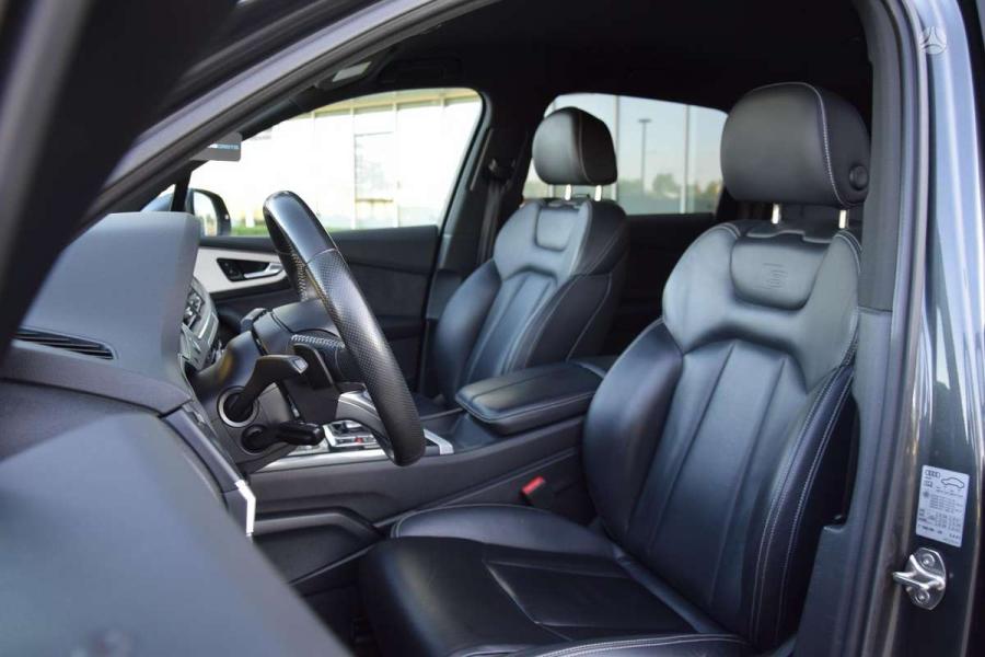 Pelēks Audi Q7 e-tron 2016 Viļņa, ar dzinēja tilpumu 3.00 L un nobraukumu 270 tūkst. km par 20500 €, foto 15 vietnē AUTOMOTO.COM.LV