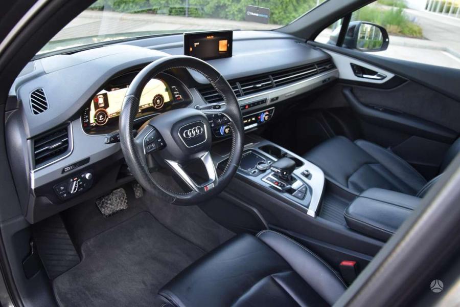 Pelēks Audi Q7 e-tron 2016 Viļņa, ar dzinēja tilpumu 3.00 L un nobraukumu 270 tūkst. km par 20500 €, foto 17 vietnē AUTOMOTO.COM.LV