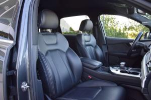 Pelēks Audi Q7 e-tron 2016 Viļņa, ar dzinēja tilpumu 3.00 L un nobraukumu 270 tūkst. km par 20500 €, foto 21 vietnē AUTOMOTO.COM.LV