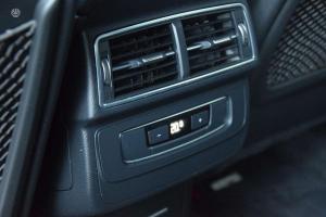 Pelēks Audi Q7 e-tron 2016 Viļņa, ar dzinēja tilpumu 3.00 L un nobraukumu 270 tūkst. km par 20500 €, foto 32 vietnē AUTOMOTO.COM.LV
