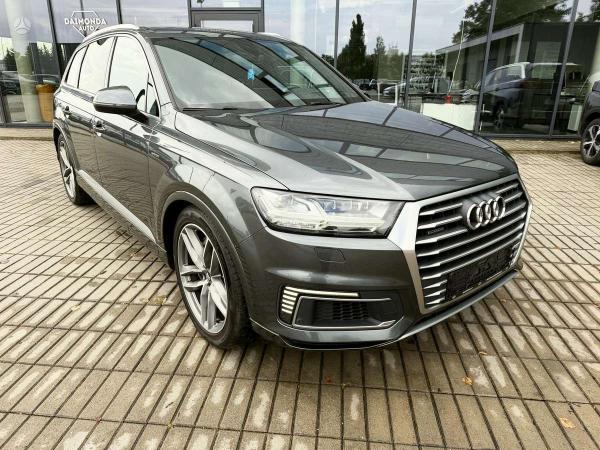 Grey Audi Q7 e-tron 2016 in Kaunas, with an engine capacity of 2.97 L and mileage of 348 thousand km for 17900 €, photo 3 on AUTOMOTO.COM.LV
