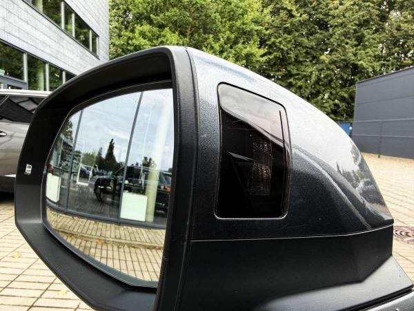 Grey Audi Q7 e-tron 2016 in Kaunas, with an engine capacity of 2.97 L and mileage of 348 thousand km for 17900 €, photo 7 on AUTOMOTO.COM.LV