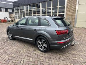 Grey Audi Q7 e-tron 2016 in Vilnius, with an engine capacity of 0.00 L and mileage of 256 thousand km for 14500 €, photo 6 on AUTOMOTO.COM.LV