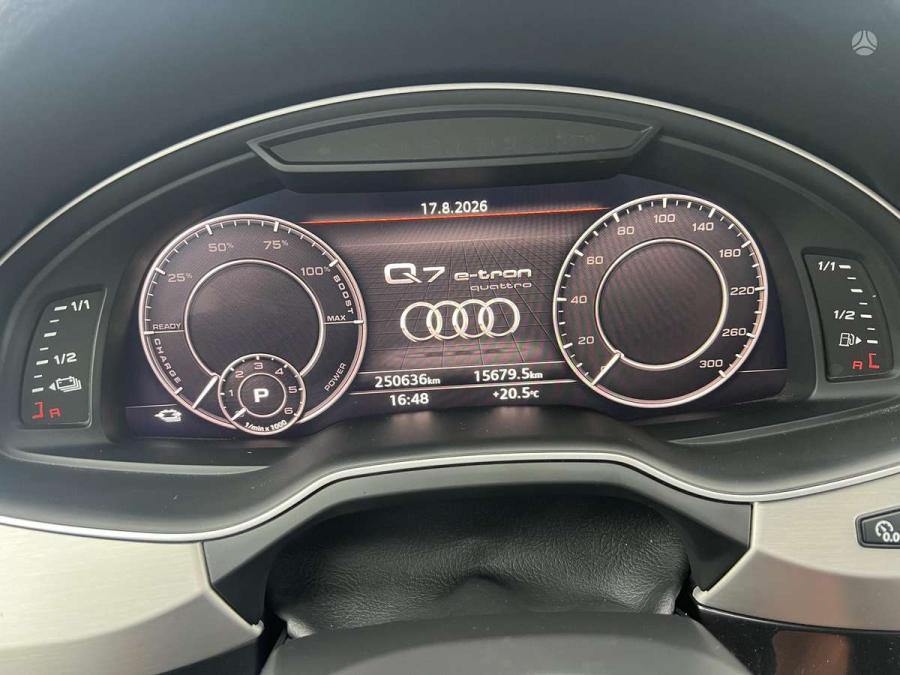 Grey Audi Q7 e-tron 2016 in Vilnius, with an engine capacity of 0.00 L and mileage of 256 thousand km for 14500 €, photo 13 on AUTOMOTO.COM.LV