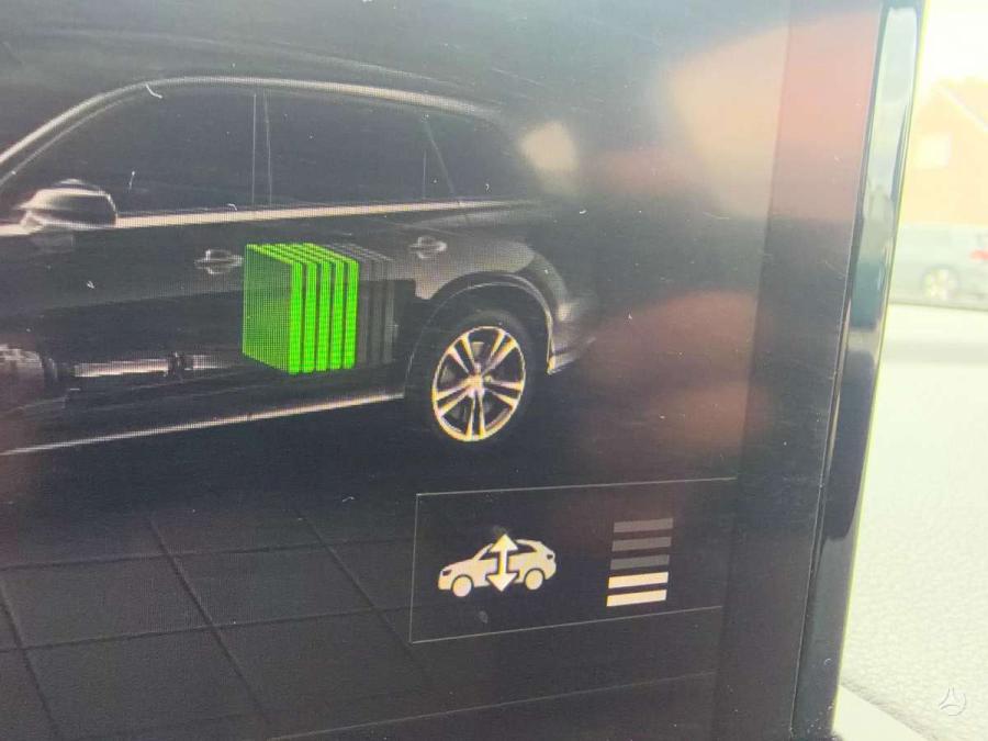 Grey Audi Q7 e-tron 2016 in Vilnius, with an engine capacity of 0.00 L and mileage of 256 thousand km for 14500 €, photo 18 on AUTOMOTO.COM.LV