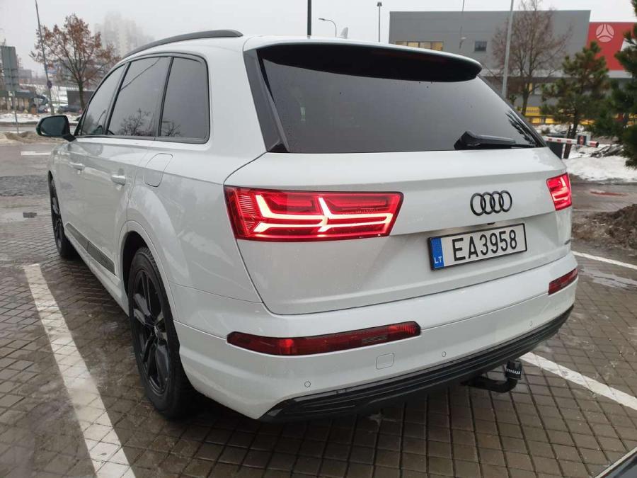 Balts Audi Q7 e-tron 2016 Viļņa, ar dzinēja tilpumu 3.00 L un nobraukumu 193 tūkst. km par 35000 €, foto 7 vietnē AUTOMOTO.COM.LV