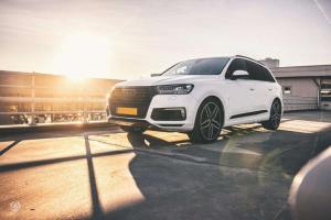 Balts Audi Q7 e-tron 2016 Viļņa, ar dzinēja tilpumu 3.00 L un nobraukumu 193 tūkst. km par 35000 €, foto 13 vietnē AUTOMOTO.COM.LV