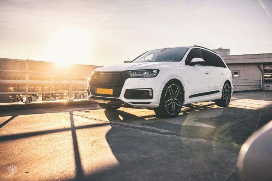 Balts Audi Q7 e-tron 2016 Viļņa, ar dzinēja tilpumu 3.00 L un nobraukumu 193 tūkst. km par 35000 €, foto 13 vietnē AUTOMOTO.COM.LV