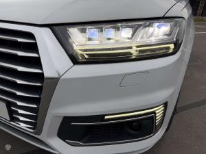 White Audi Q7 e-tron 2016 in Utena, with an engine capacity of 3.00 L and mileage of 147 thousand km for 29900 €, photo 10 on AUTOMOTO.COM.LV