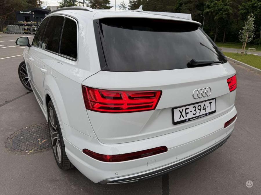 White Audi Q7 e-tron 2016 in Utena, with an engine capacity of 3.00 L and mileage of 147 thousand km for 29900 €, photo 14 on AUTOMOTO.COM.LV