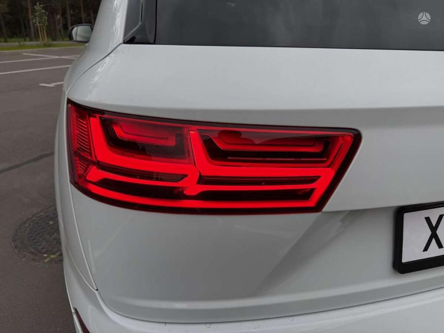 White Audi Q7 e-tron 2016 in Utena, with an engine capacity of 3.00 L and mileage of 147 thousand km for 29900 €, photo 16 on AUTOMOTO.COM.LV