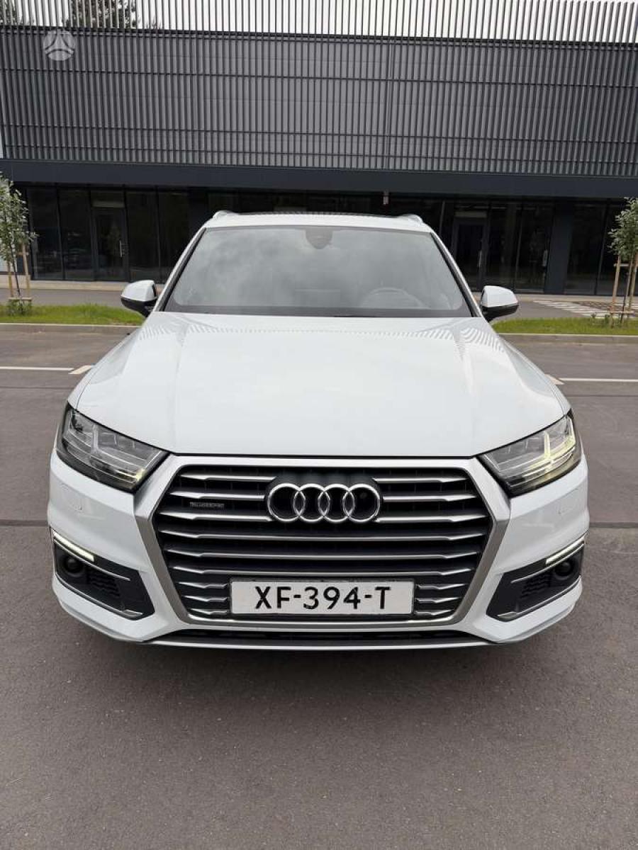 White Audi Q7 e-tron 2016 in Utena, with an engine capacity of 3.00 L and mileage of 147 thousand km for 29900 €, photo 20 on AUTOMOTO.COM.LV