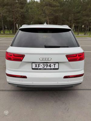 White Audi Q7 e-tron 2016 in Utena, with an engine capacity of 3.00 L and mileage of 147 thousand km for 29900 €, photo 21 on AUTOMOTO.COM.LV