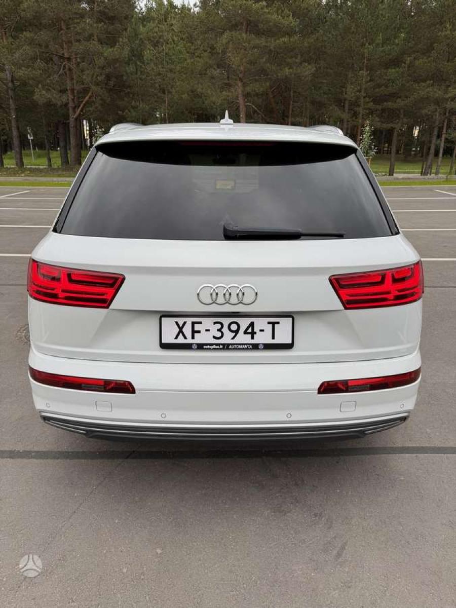White Audi Q7 e-tron 2016 in Utena, with an engine capacity of 3.00 L and mileage of 147 thousand km for 29900 €, photo 21 on AUTOMOTO.COM.LV