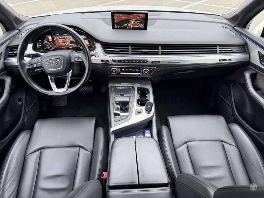 White Audi Q7 e-tron 2016 in Utena, with an engine capacity of 3.00 L and mileage of 147 thousand km for 29900 €, photo 25 on AUTOMOTO.COM.LV