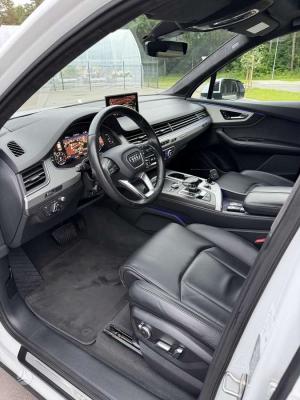 White Audi Q7 e-tron 2016 in Utena, with an engine capacity of 3.00 L and mileage of 147 thousand km for 29900 €, photo 27 on AUTOMOTO.COM.LV
