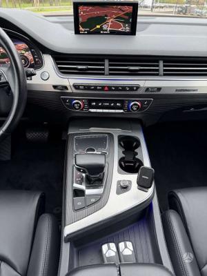 White Audi Q7 e-tron 2016 in Utena, with an engine capacity of 3.00 L and mileage of 147 thousand km for 29900 €, photo 37 on AUTOMOTO.COM.LV