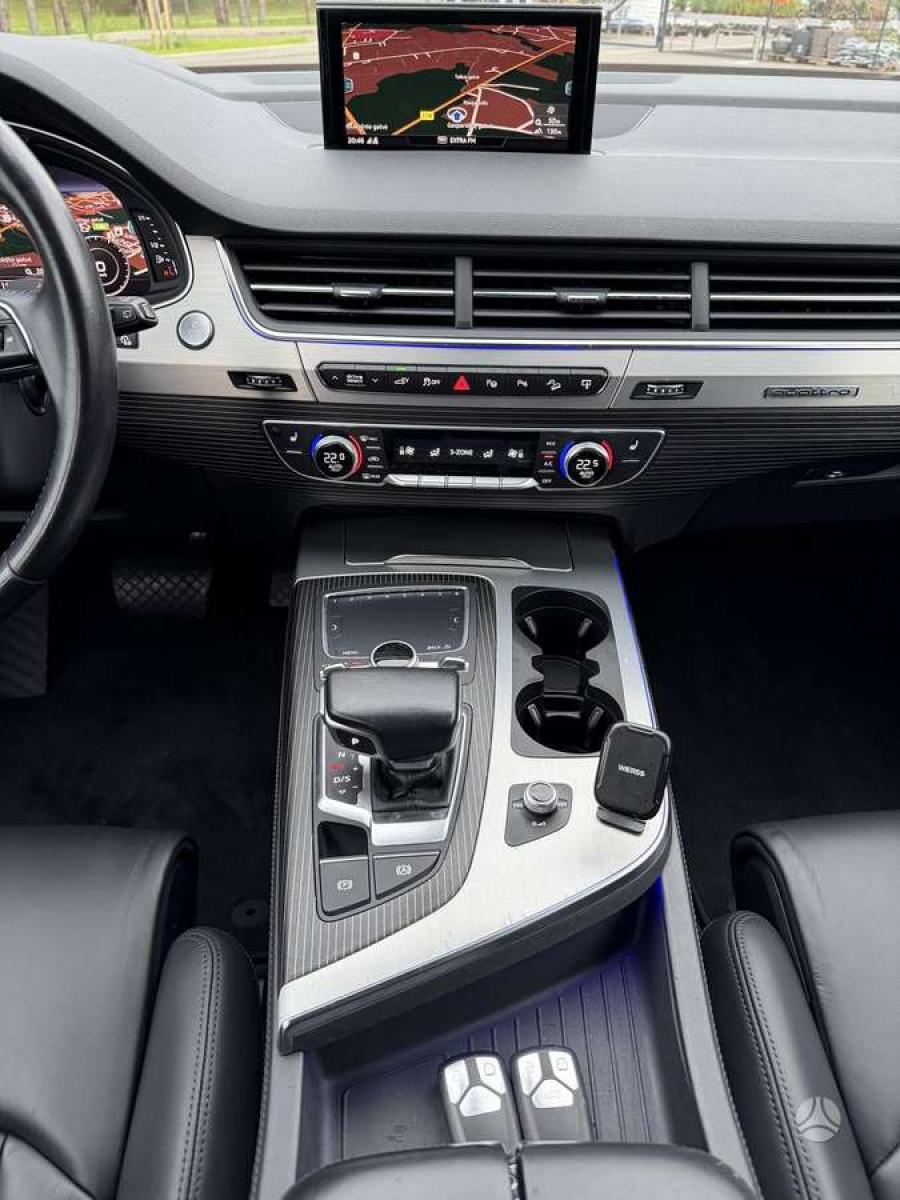 White Audi Q7 e-tron 2016 in Utena, with an engine capacity of 3.00 L and mileage of 147 thousand km for 29900 €, photo 37 on AUTOMOTO.COM.LV