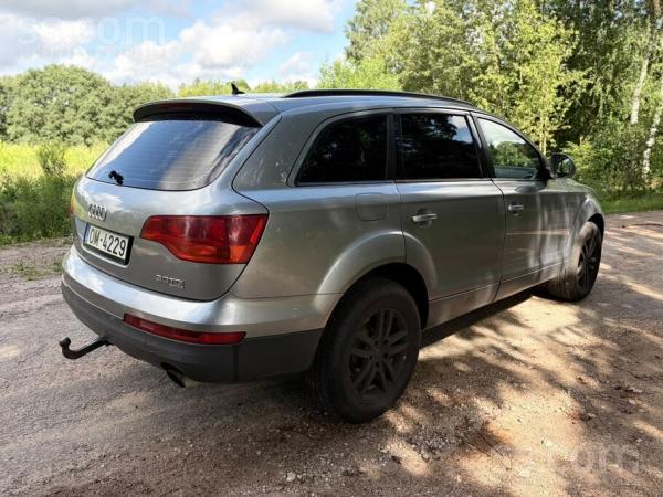Green Audi Q7 2006 in Rezekne, with an engine capacity of 3.00 L and mileage of 453 thousand km for 3350 €, photo 3 on AUTOMOTO.COM.LV