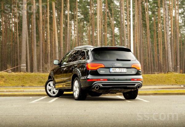 Green Audi Q7 2010 in Riga, with an engine capacity of 4.20 L and mileage of 187 thousand km for 13990 €, photo 8 on AUTOMOTO.COM.LV